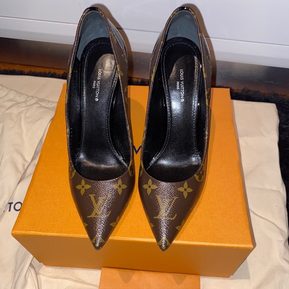 Louis Vuitton. | Shoes | Louis Vuitton Pumps Heels | Poshmark